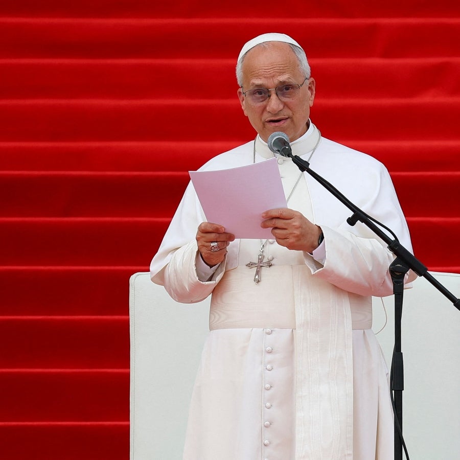 El papa elige por primera vez a una mujer para dirigir la comunicación ...